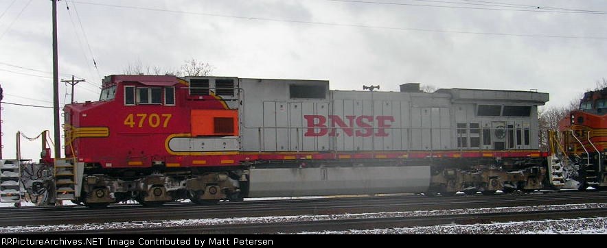 BNSF 4707